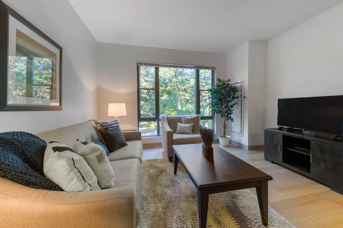Bell Olmsted Park Apartments in Boston Near Emerald Necklace
